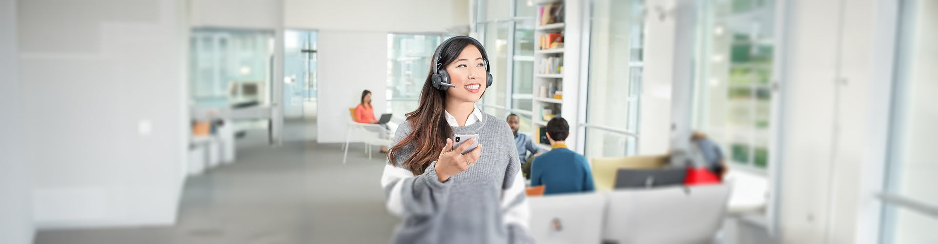 Logitech Zone Wireless 2 Headset: Elevate your Audio experience — AVI ...